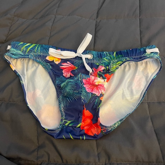 mensseki | Swim | Mens Size Medium Swim Brief Speedo Fits Like A Small ...